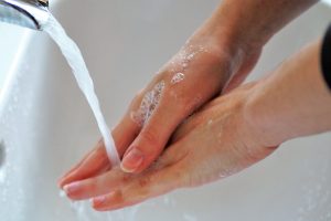 How to Put on a Diaper Correctly in 10 Simple Steps • My Mom's a Nerd